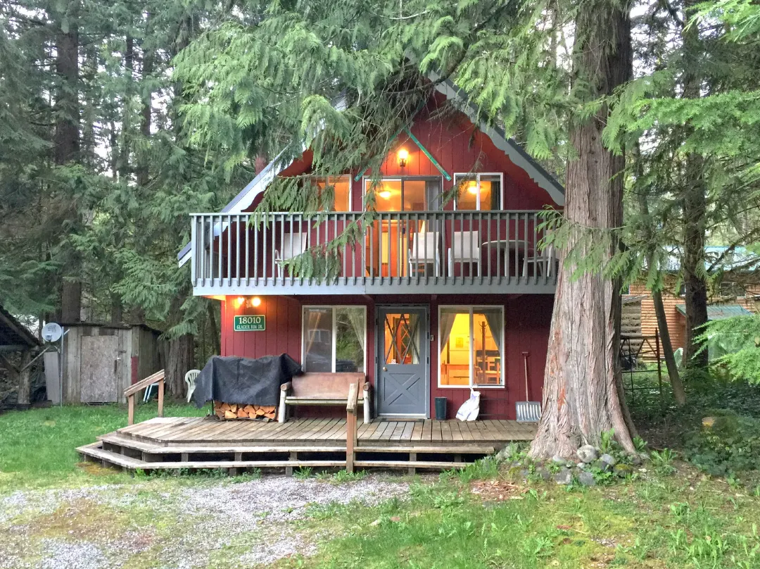 Mt. Baker Rim Cabin #63 - A Traditional Ski Chalet! Pet Friendly! Free Wi-fi!! - Washington