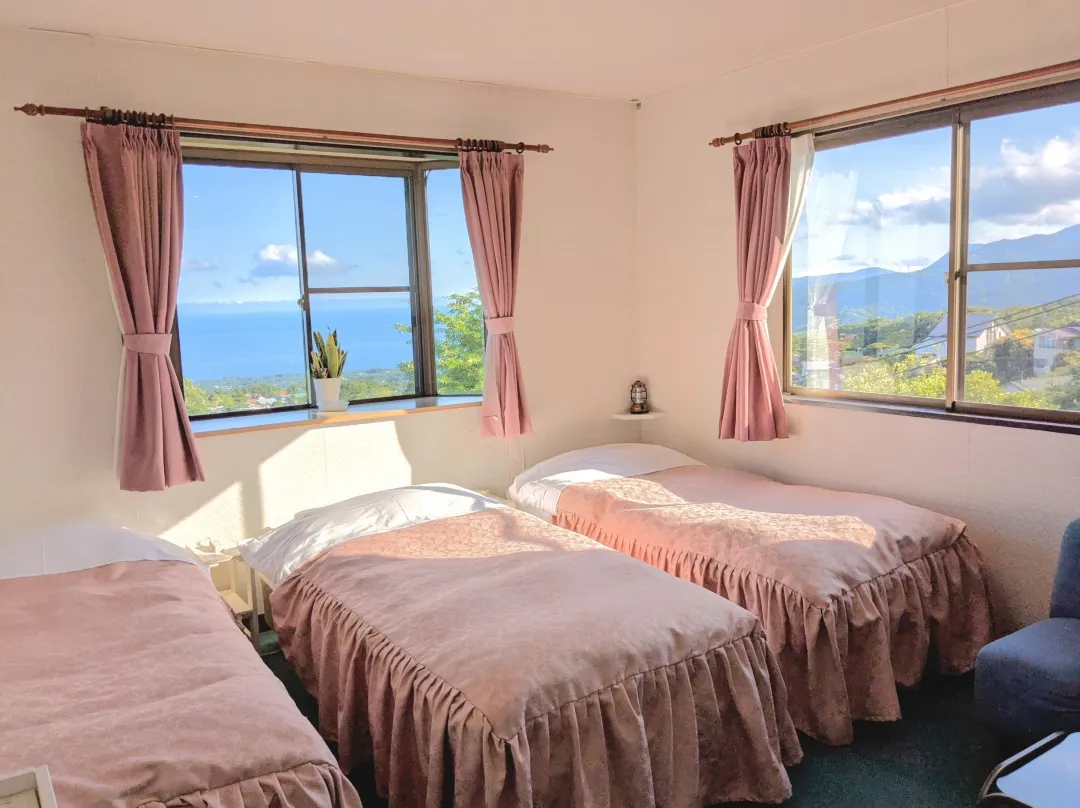 Umi Ga Mieru Yado Sanpomichi - Itō