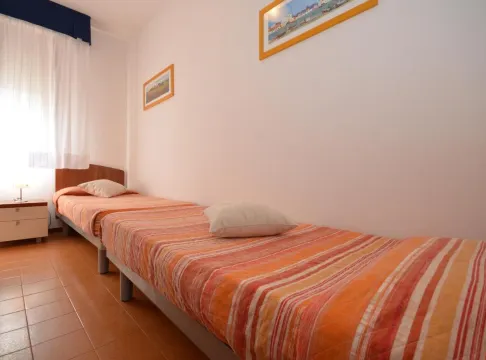 Buon Soggiorno In Un Alloggio Con Un Bel Balcone - Bibione Pineda