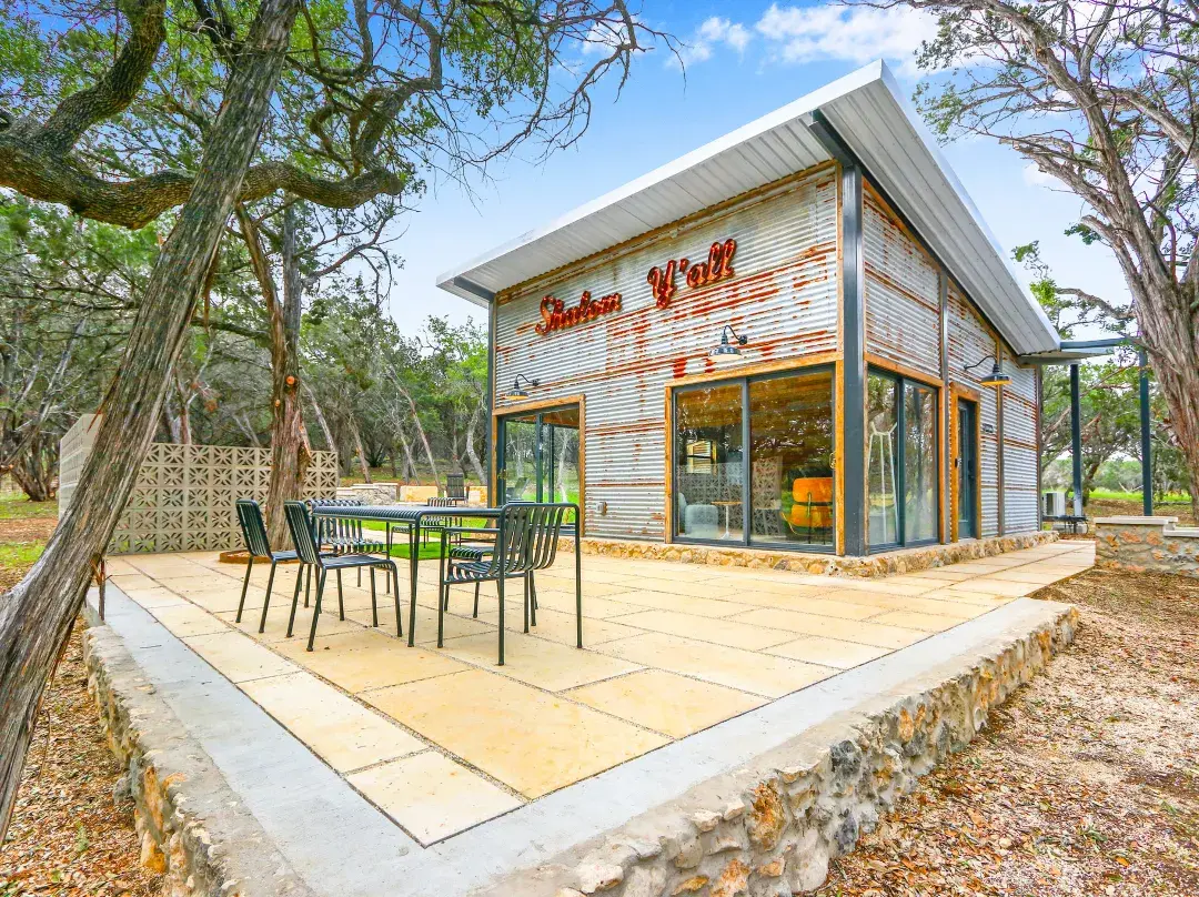 Charming Vintage Airstreams And Scenic Wilderness - Enchanting Glamping Escape - Wimberley, TX