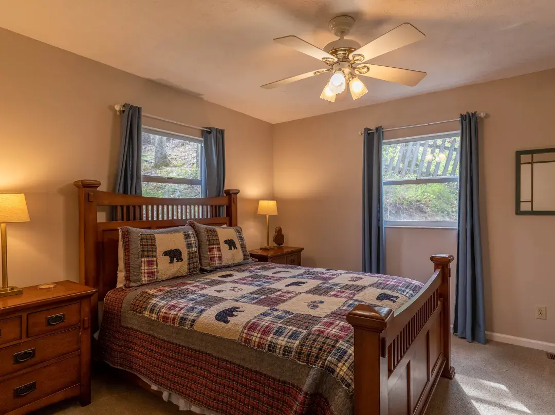 Large Deck And Scenic Nature Retreat - Charming Treetop Escape - Blowing Rock, NC