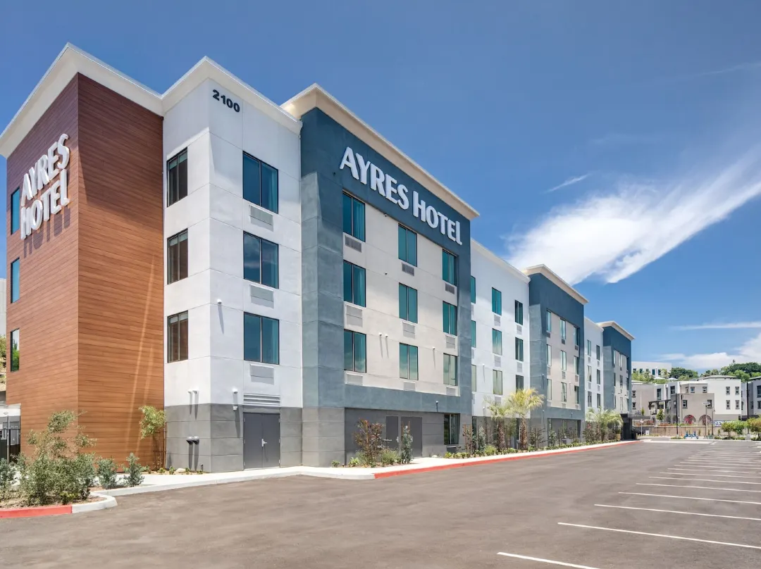 Ayres Hotel Vista Carlsbad - Carlsbad, CA