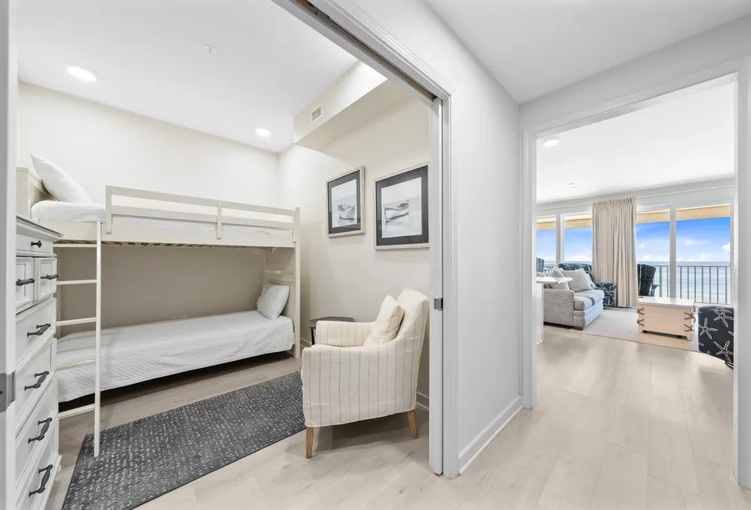 Gulf-facing Balcony And Zero-entry Pool - Elegant Coastal Getaway - Gulf Shores, AL