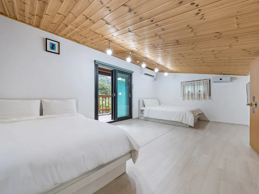 Gyeongju Haneulbichkijeu Pulbilla - Gyeongju-si