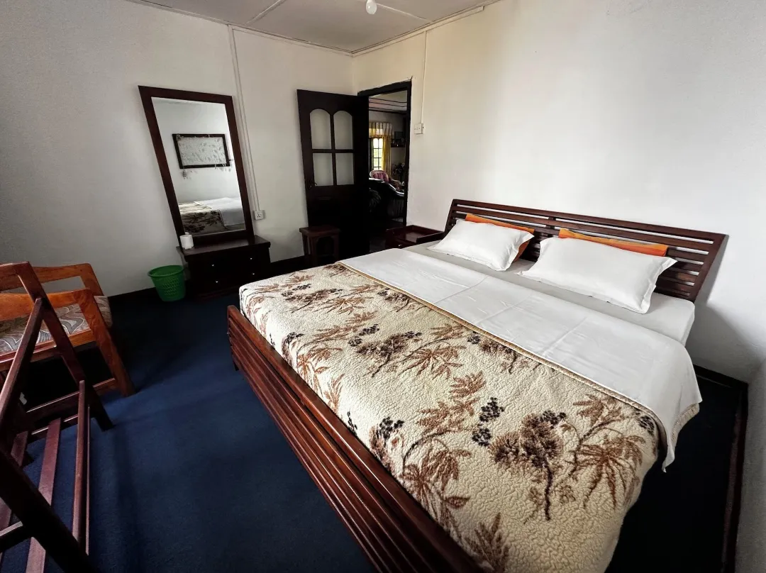 Andrews Hostel - Nuwara Eliya