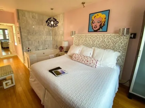 Hotel 1110 - Adults Only - Monterey, CA