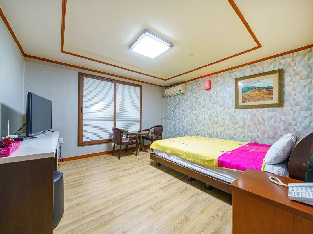 Geoje-do Gohyeon Sunhouse Motel - 장평동
