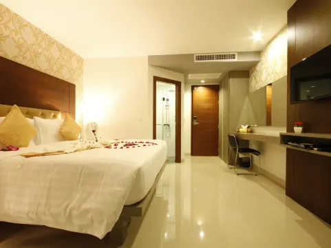 Hemingways Silk Hotel - Patong