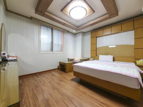 Andong Okdong King - Andong-si