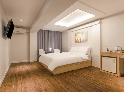 Prada Hotel - Goyang-si