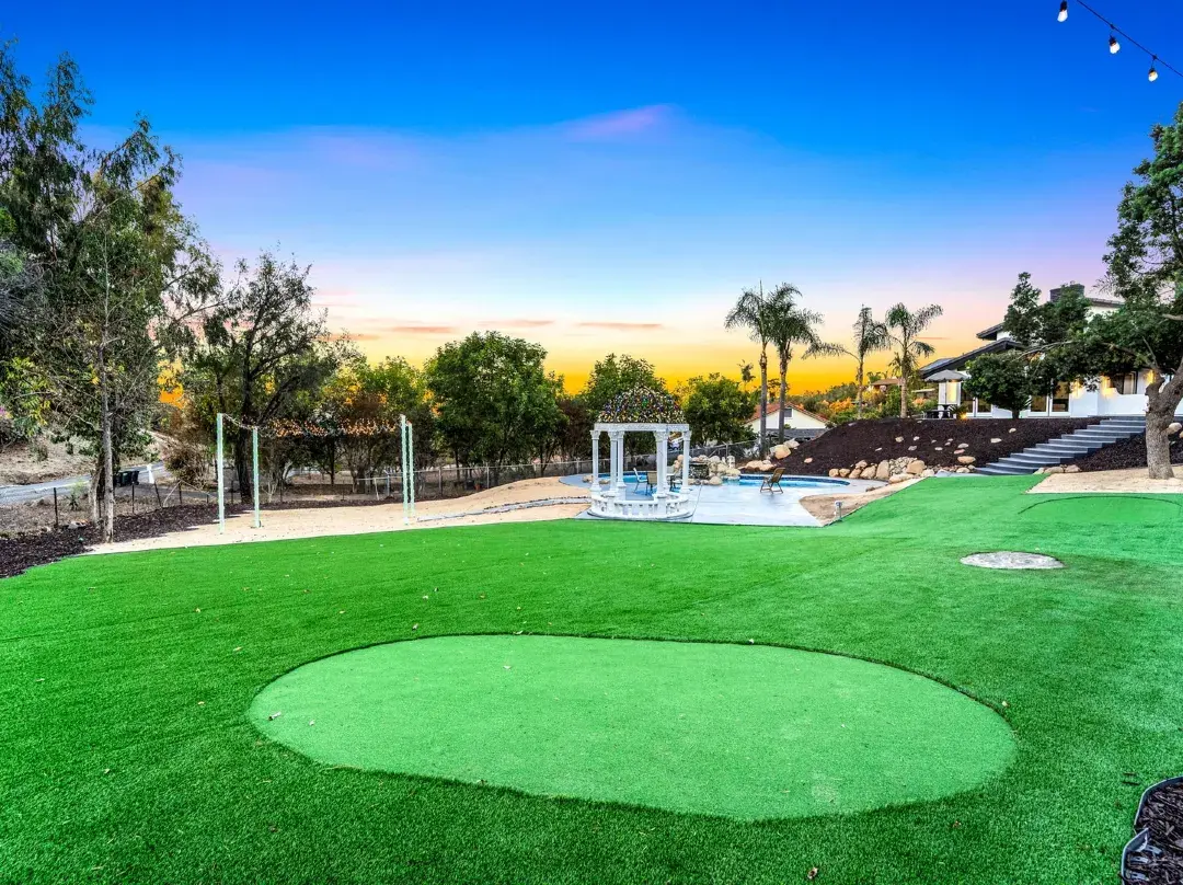 The Grand Vista Getaway - Vista, CA