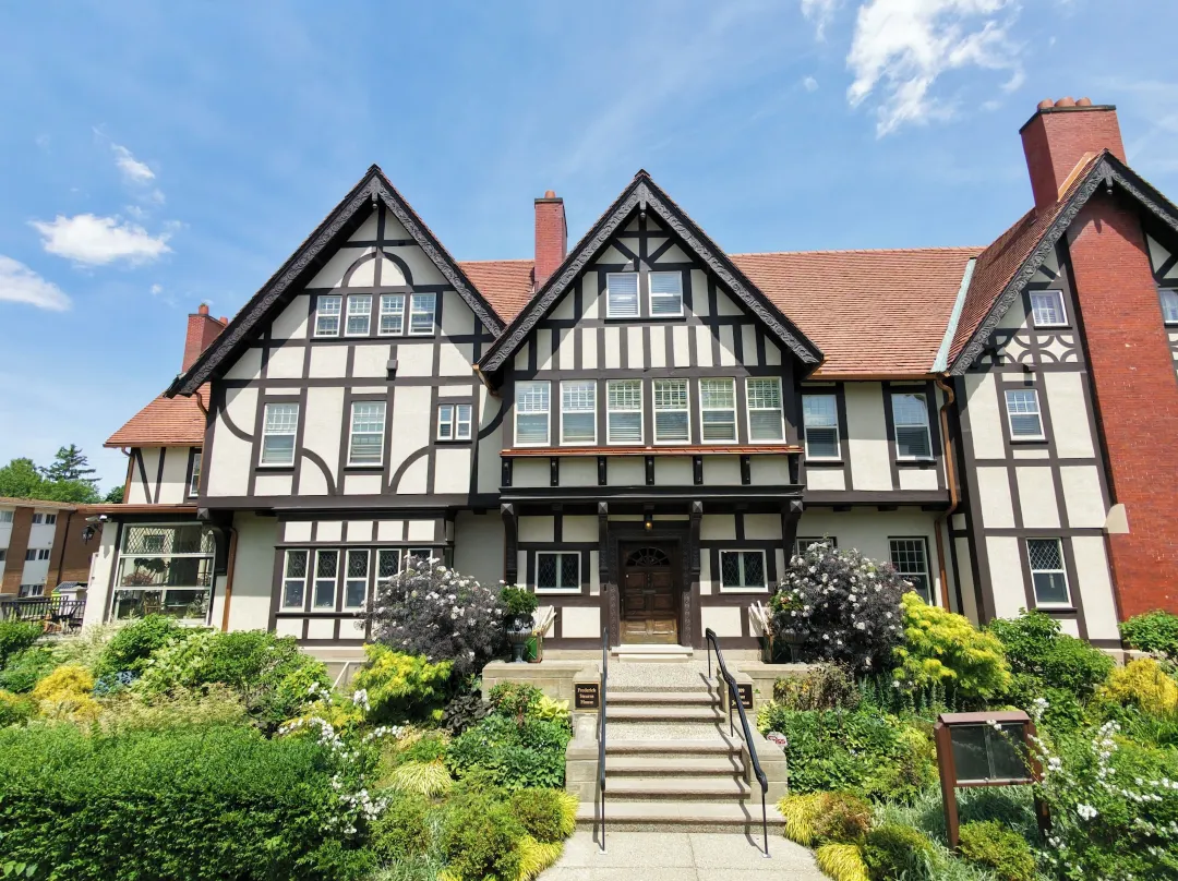 Frederick Stearns House Historic Inn - Detroit, MI