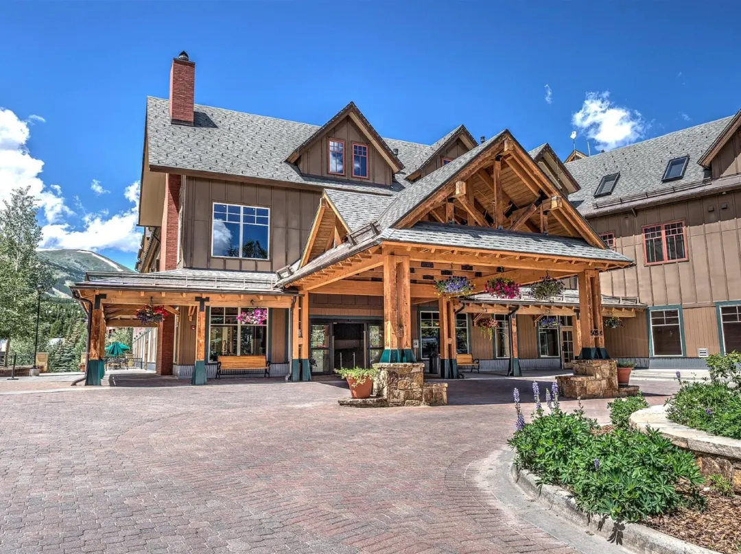 Gourmet Kitchen And Scenic River Patio - Elegant Mountain Retreat - ブリッケンリッジ, CO