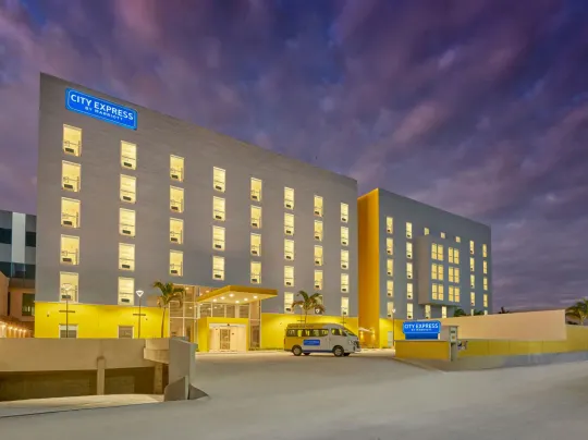 City Express By Marriott Cancun Aeropuerto - Cancún