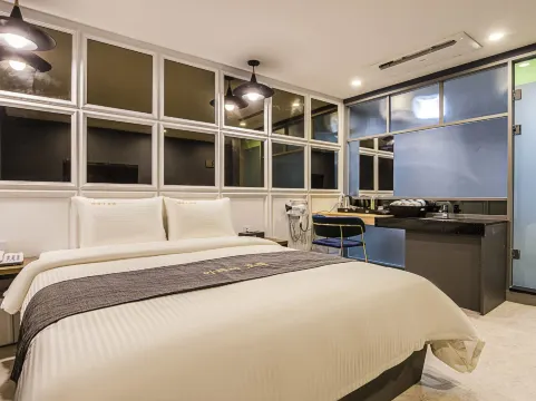 Hwaseong Athena - Hwaseong