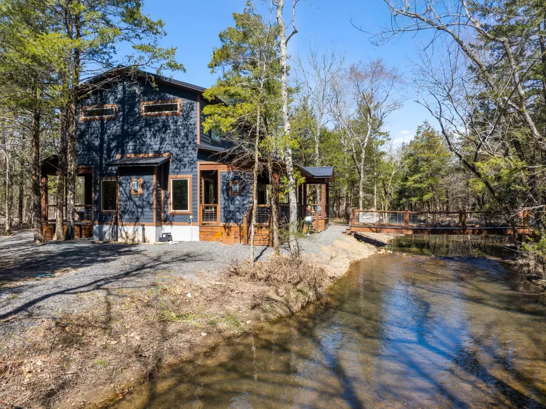 Year-round Views And Peaceful Creekside Setting - Serene Escape - Broken Bow, OK
