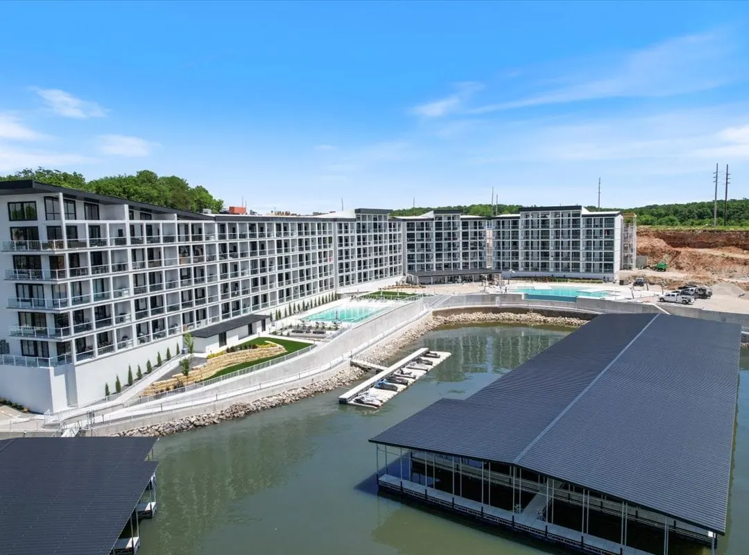 Spacious Living And Panoramic Channel Views - Stunning Lakeside Haven - Camdenton, MO