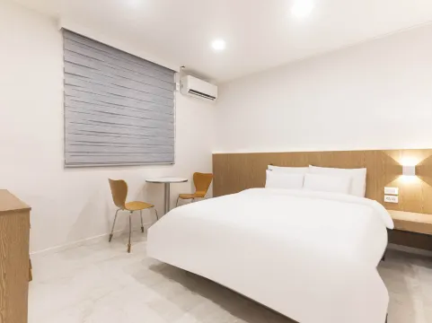 Chuncheon Hotel 77 - Chuncheon-si