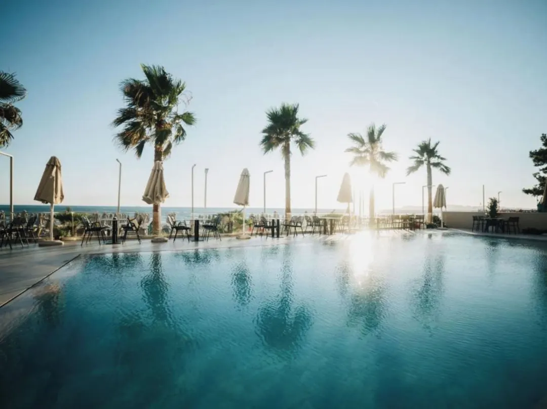 Amr Hotel - Durres - Durrës