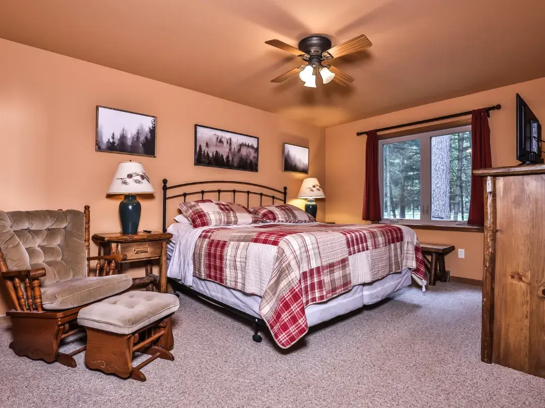 Lakeview Oasis With Gas Fireplace And Barbecue Deck - Charming Retreat - St. Germain, WI