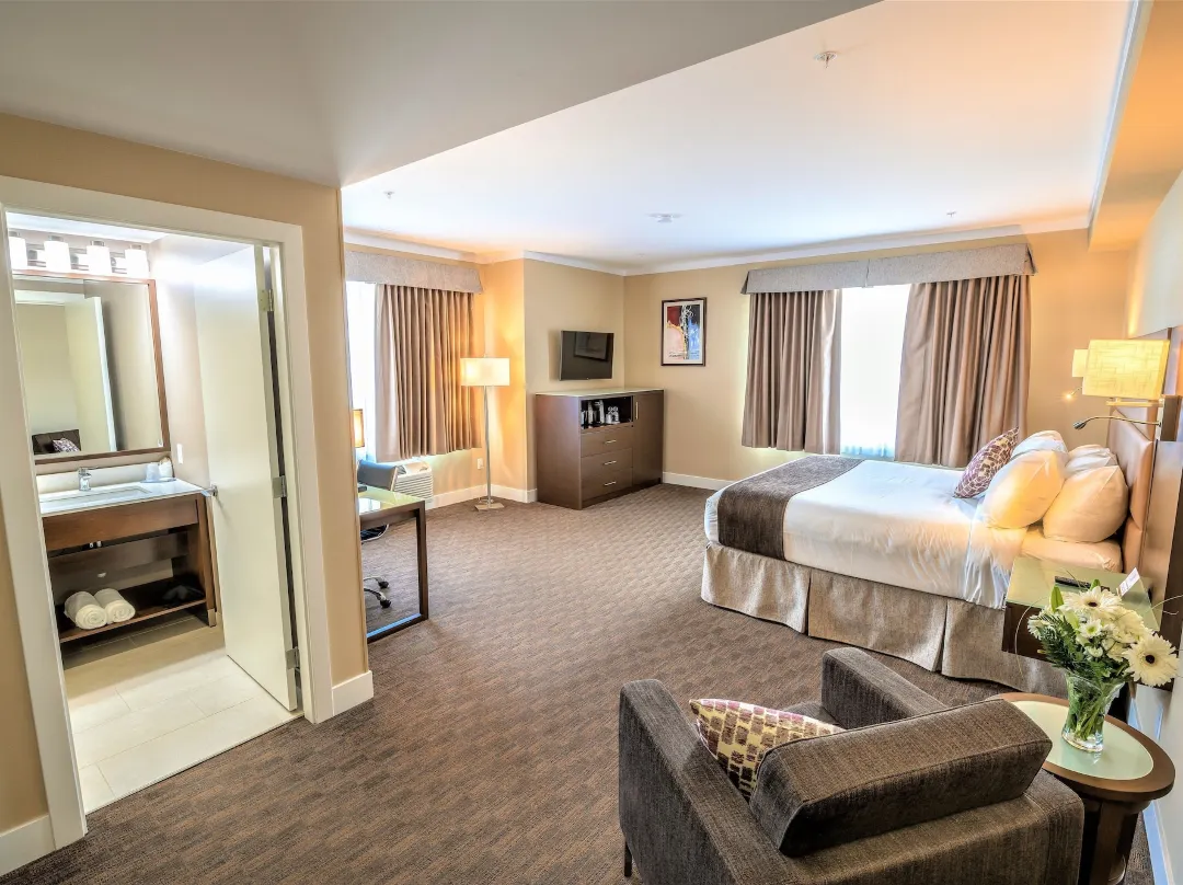 Mstar Hotel - Kitimat