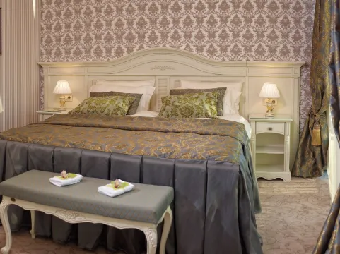 Savoy Hotel - Chisináu