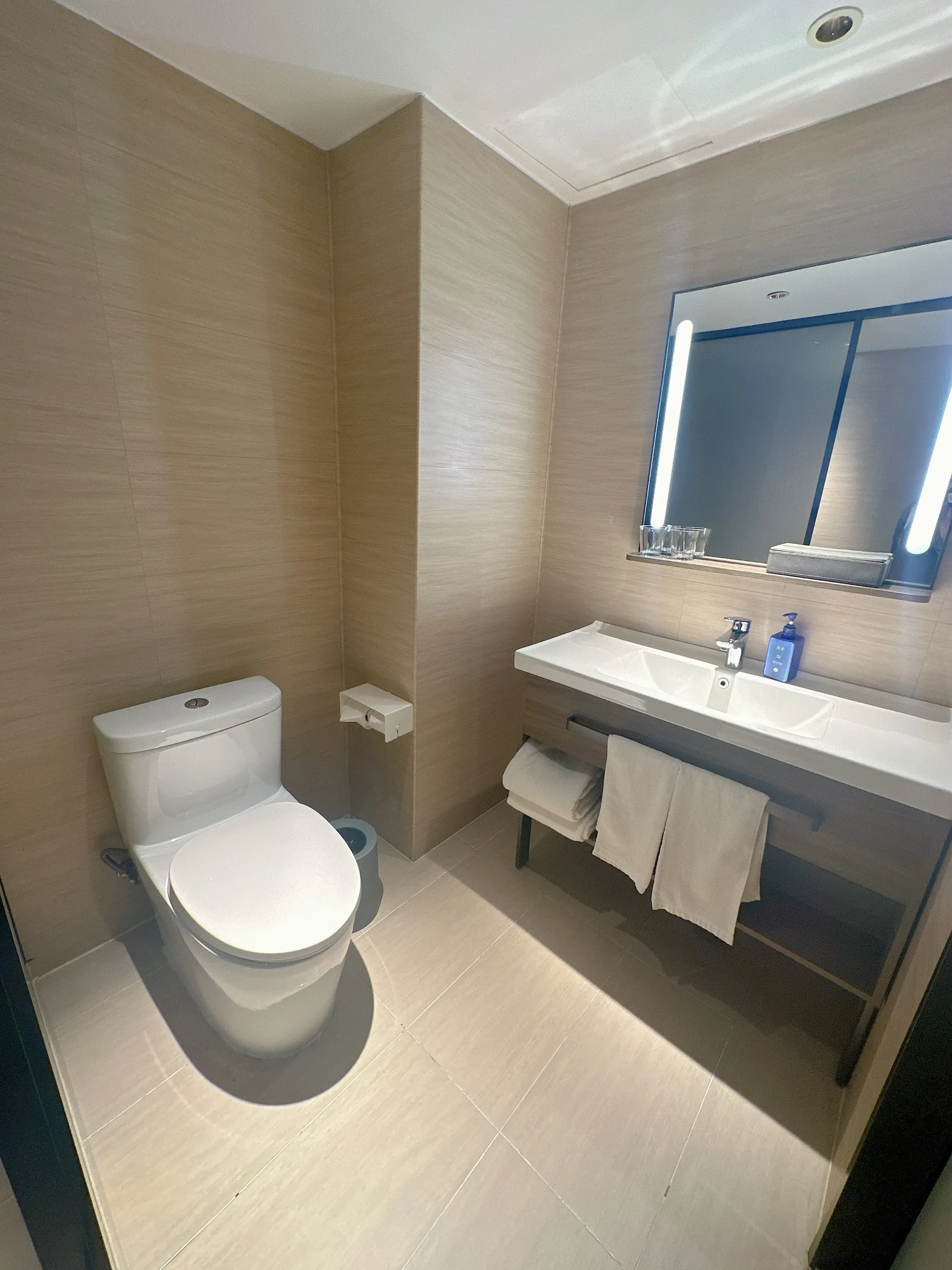 HanTing Hotel (Harbin Railway Station South Square Hushi Building) - 72 ...