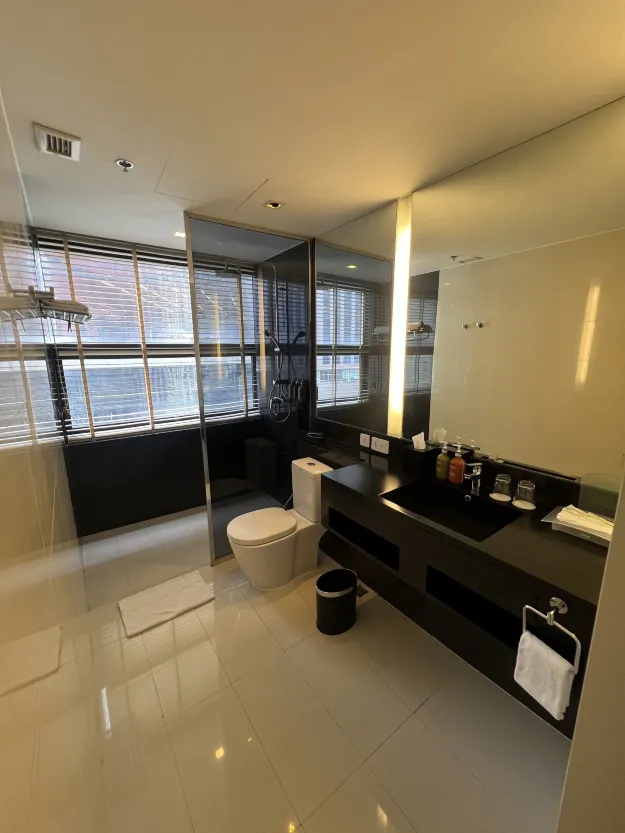Holiday Inn BANGKOK SUKHUMVIT by IHG - 253 Verified Photos & Reviews ...