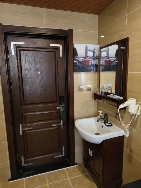 Dalian Xinghui Kaili Hotel (Dalian Pulandian Wanda Plaza Branch) - Ver ...
