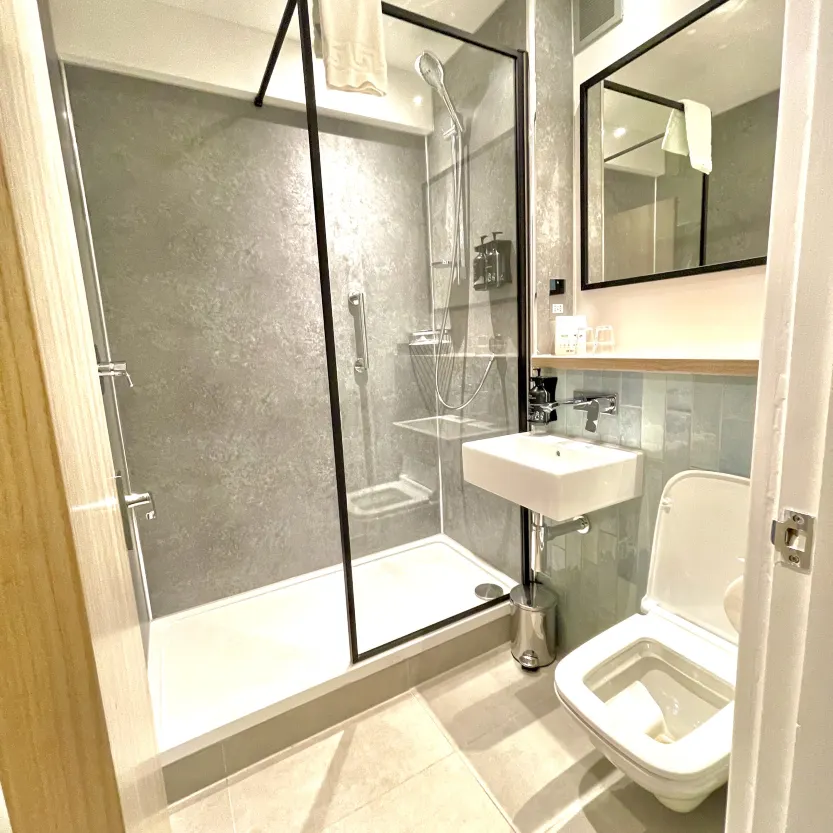 STG Hotel Oxford Street – formerly St Giles London Hotel - 194 Verified ...