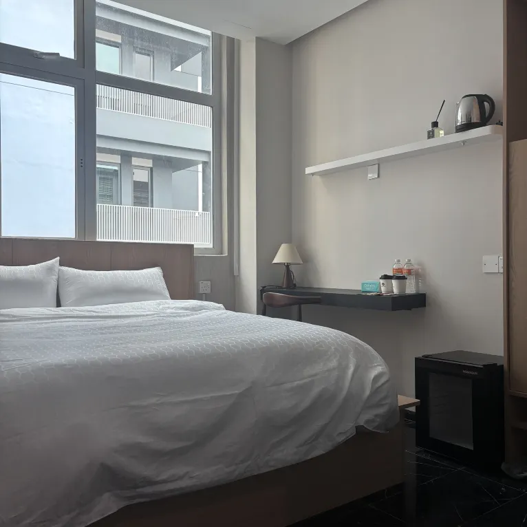 Aura Hotel Purvis - Newly Renovated - Check 43 Photos | Trip.com