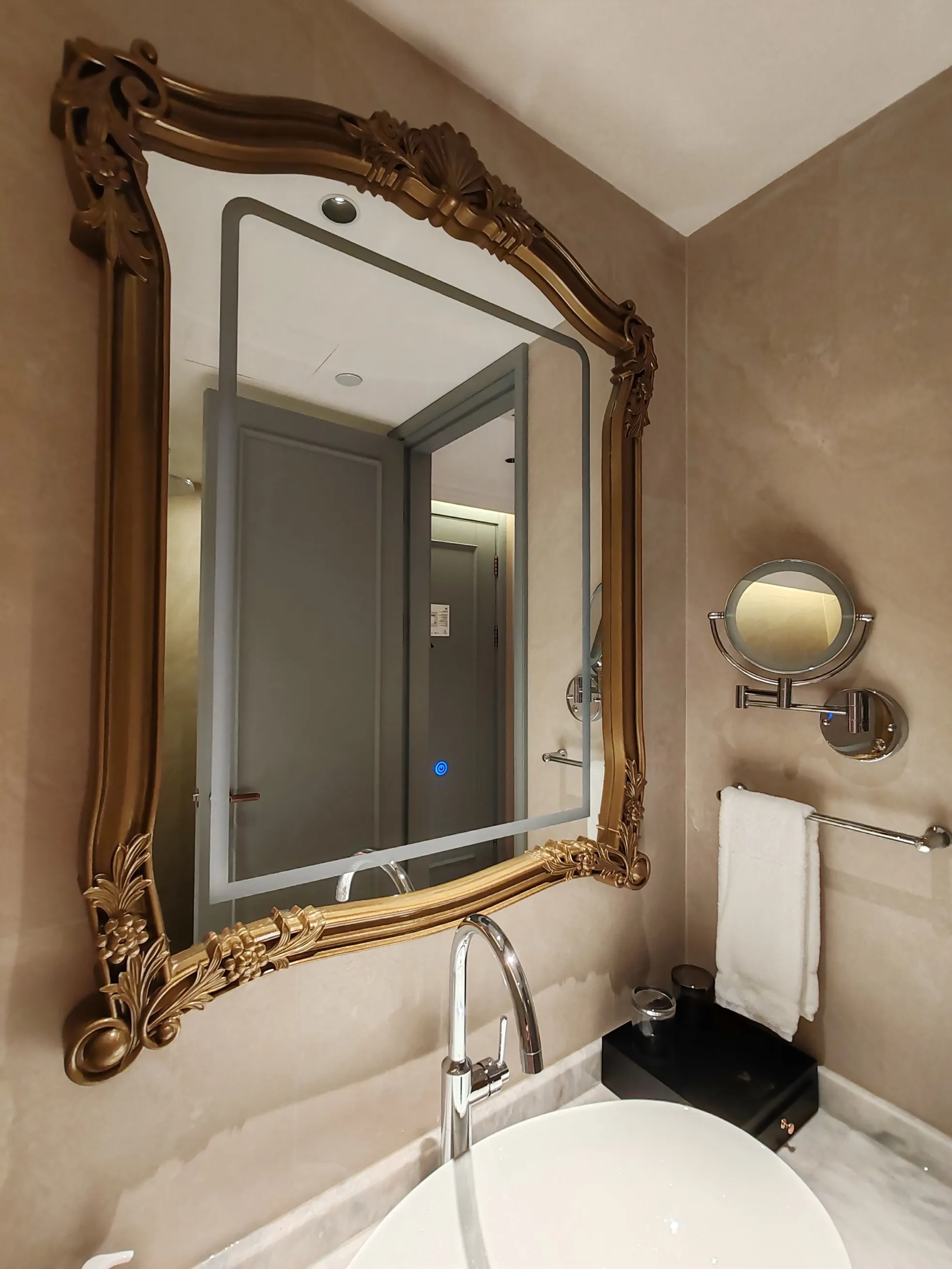 Vienna International Hotel (Harbin Central Street Sophia Church ...