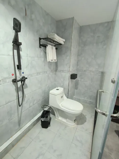 Weiyue International Apartment (Sun Yat-sen Memorial Hospital Yide Road ...