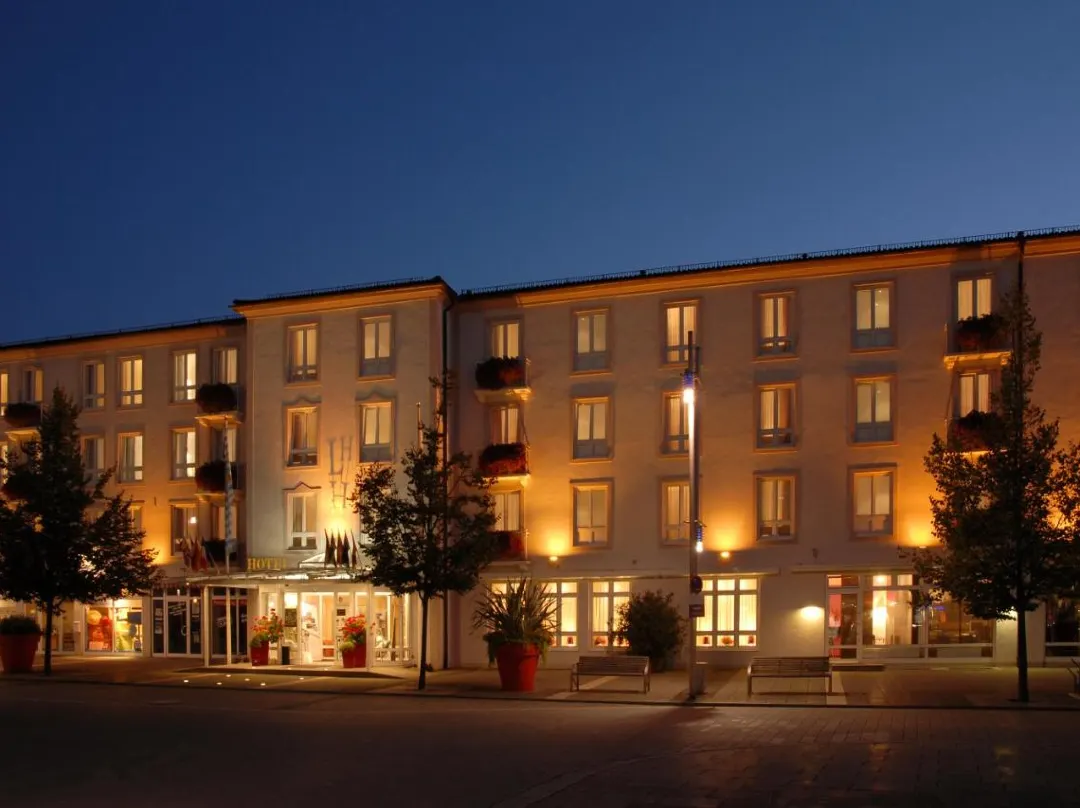 Hotel Garni Lindacher Hof - Burghausen