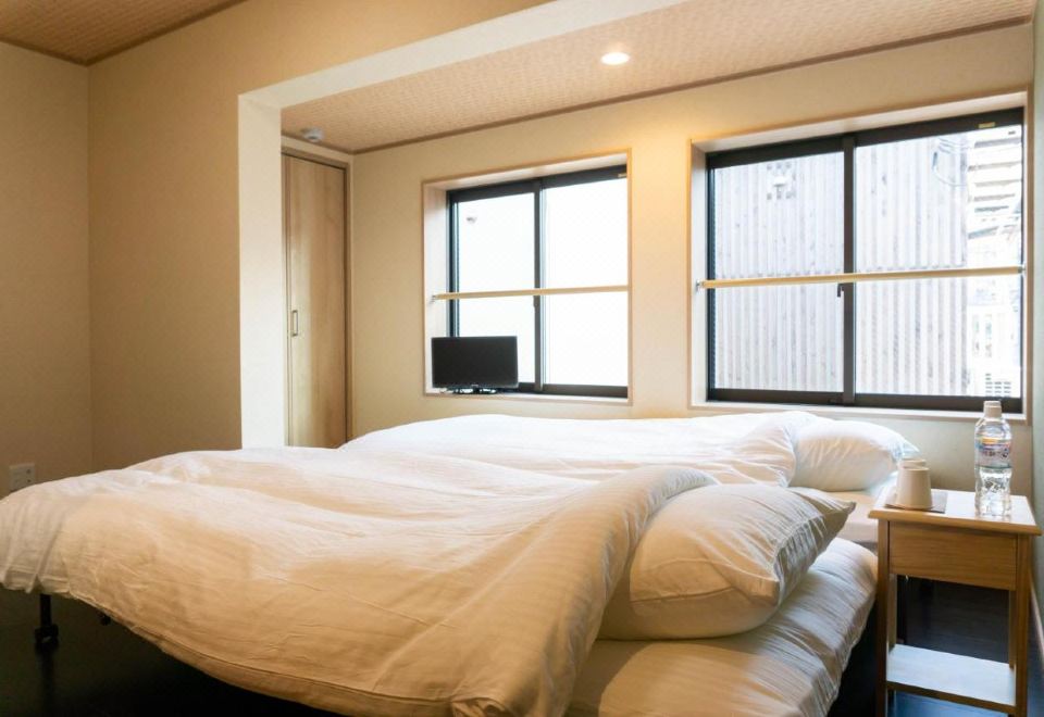 Ryokan Hinomoto Kyoto Kawaramachi (Киото), обновлённые цены ...