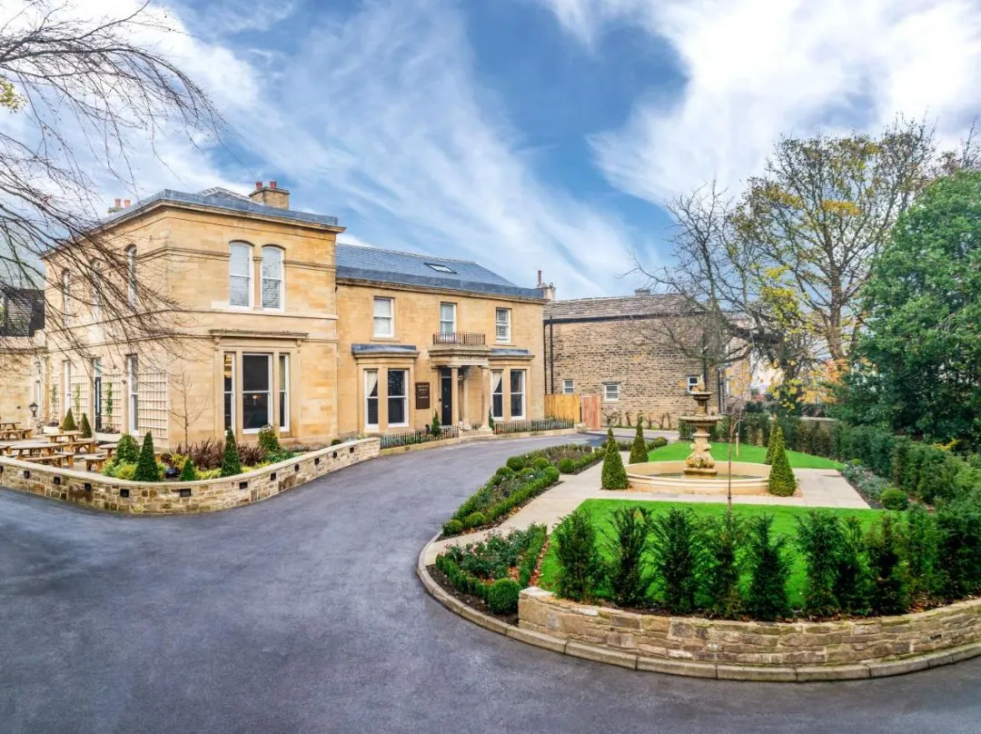 Manor House Lindley - Yorkshire
