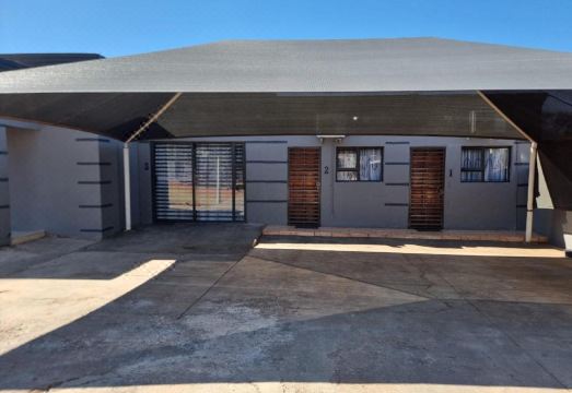 Monate Bnb, Kuruman - 2025 Latest Prices & Deals | Trip.com
