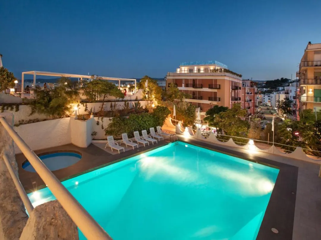 Hotel Falcone - 維耶斯泰