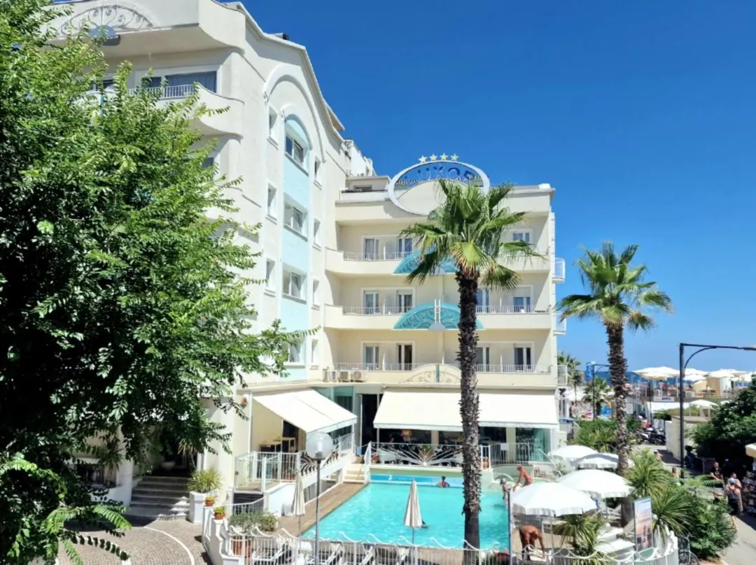 Luxor Cattolica Beach Hotel - Cattolica