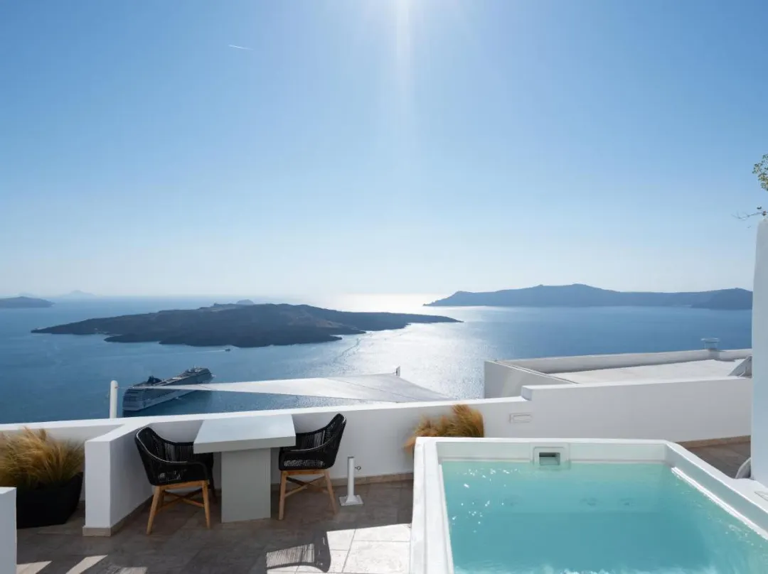 Asha Luxury Suites - Santorini