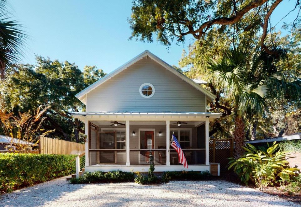 Coastal Comfort - 108 Fish Fever Lane, Saint Simons Island - 2025 ...