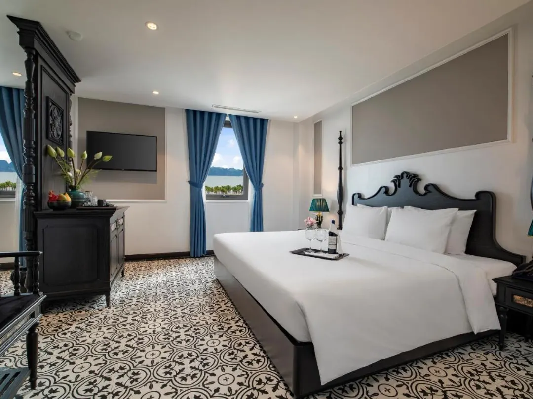 Ha Long Essence Hotel - Hạ Long