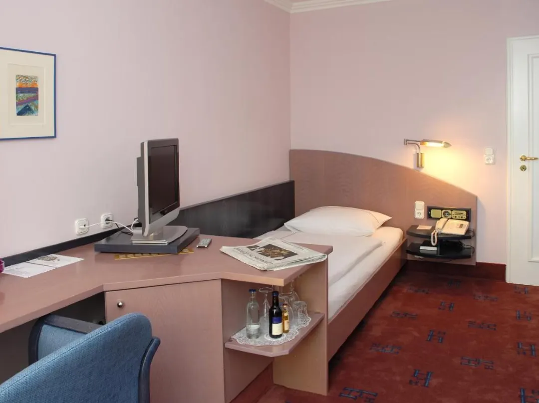 Hotel Garni Lindacher Hof - Burghausen