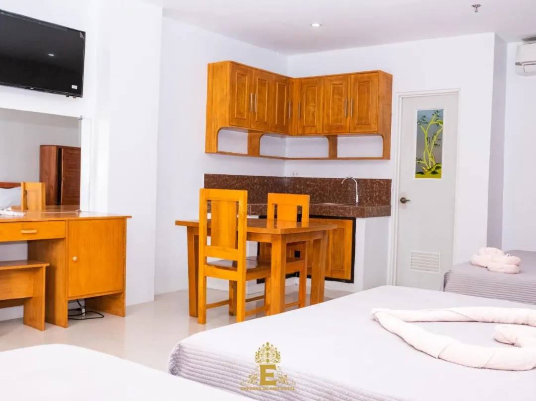 Empress Island Hotel - Alaminos