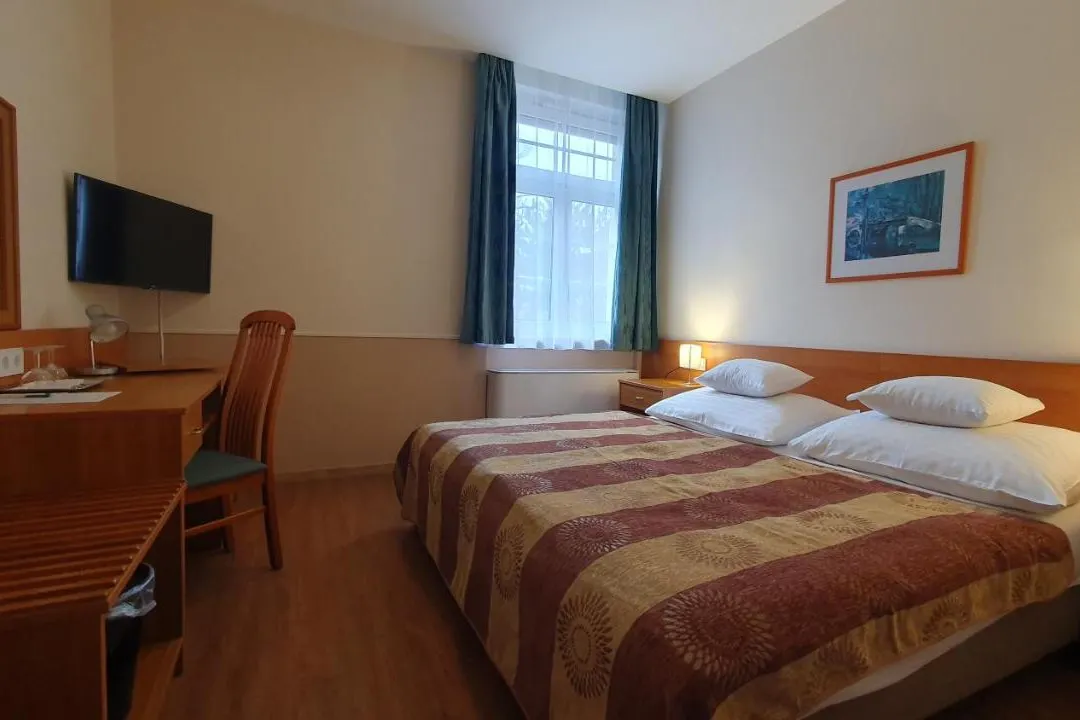 Hotel Baross - Győr