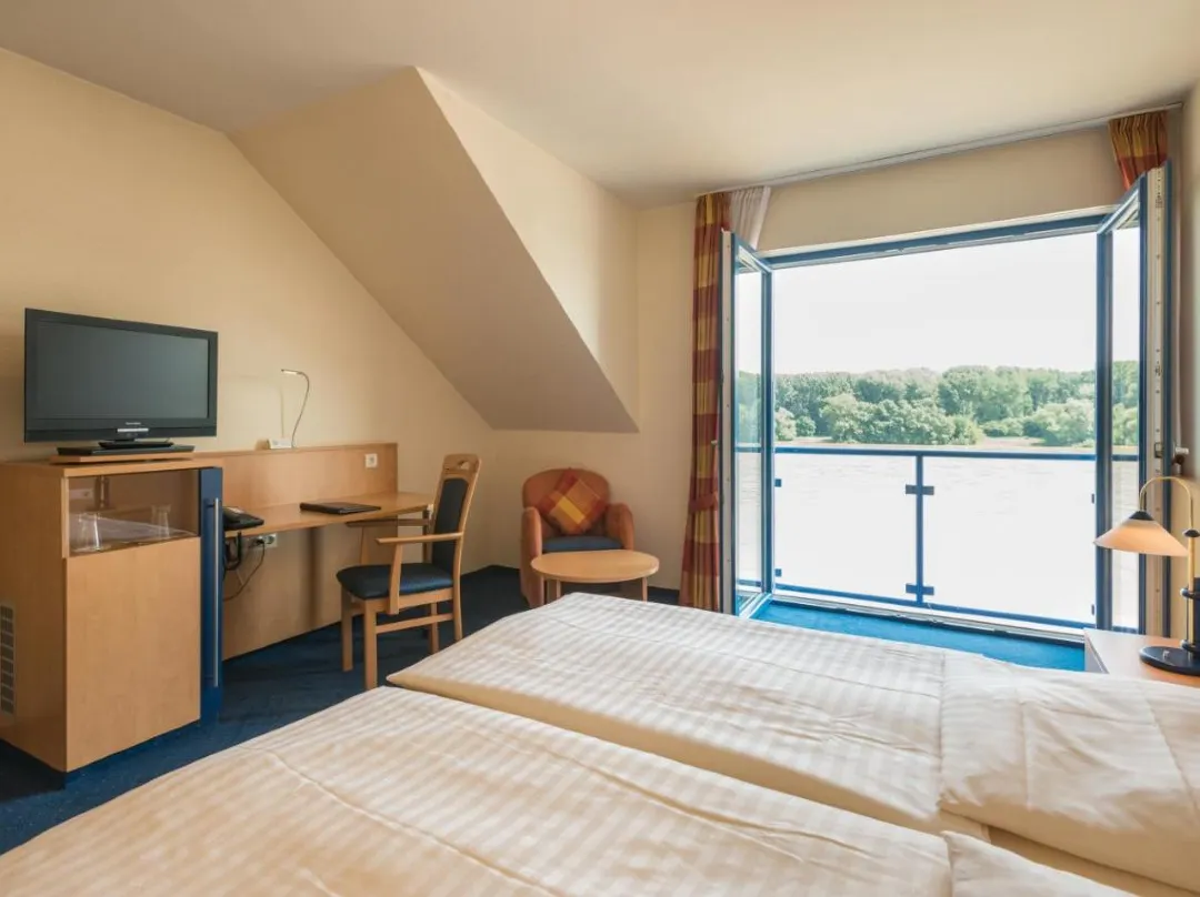 Rheinterrassen Hotel Café Restaurant - Bornheim