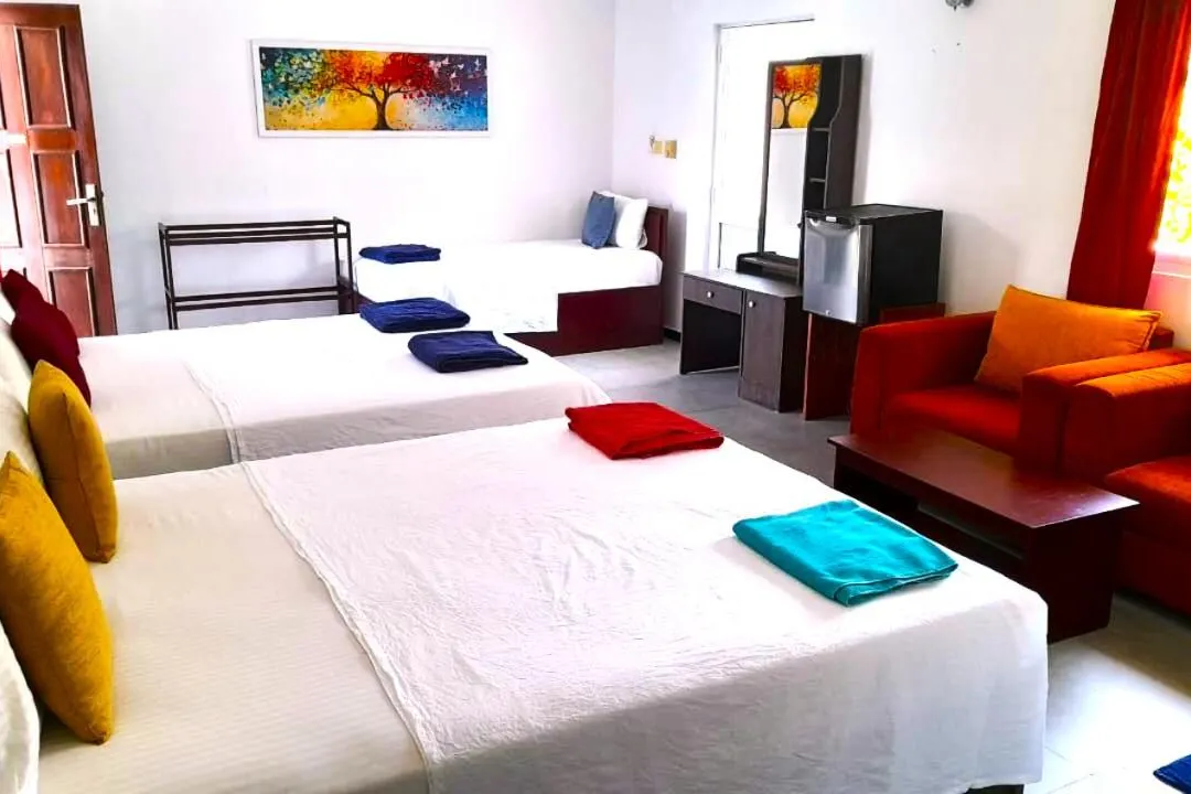 Sea Breeze Hotel - Mirissa