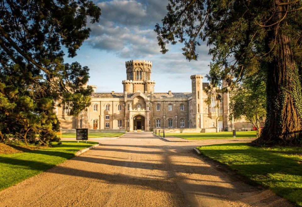 Warner Hotels - Studley Castle : Avis, Tarifs & Photos 2025 | Trip.com