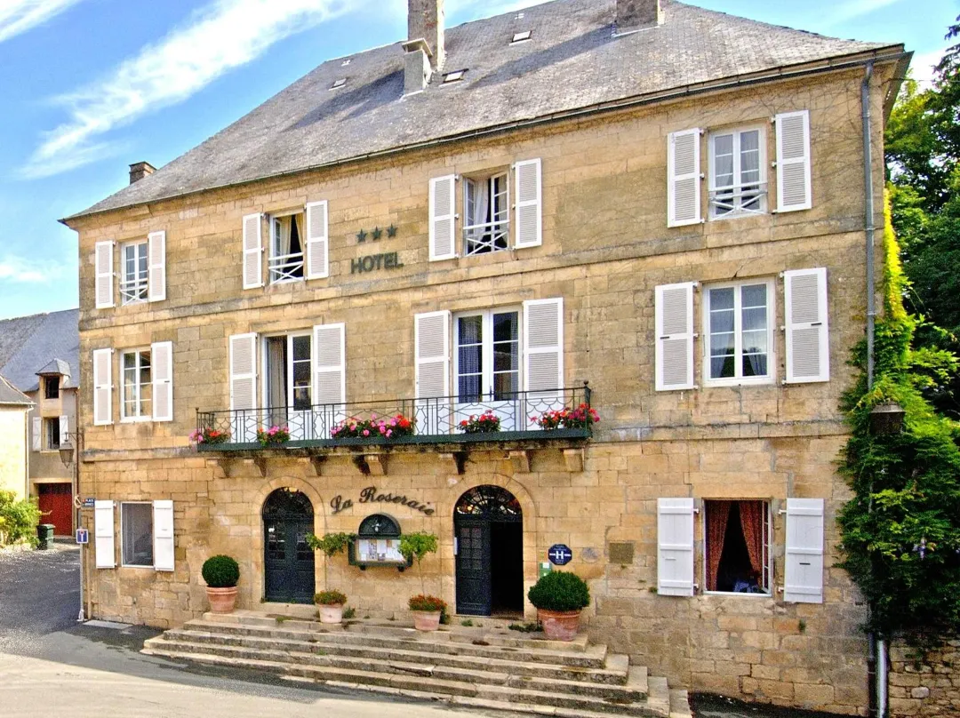 La Roseraie Hôtel Et Restaurant - Montignac