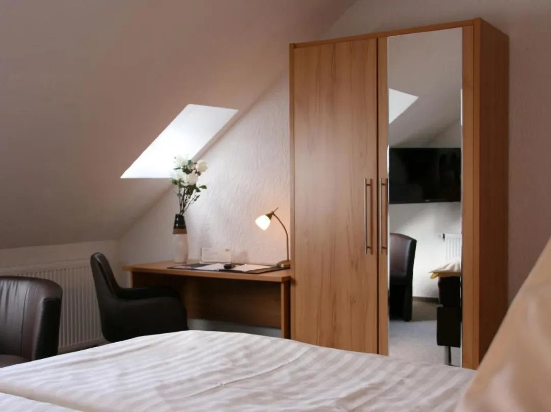 Hotel Zur Wasserburg - Kerpen